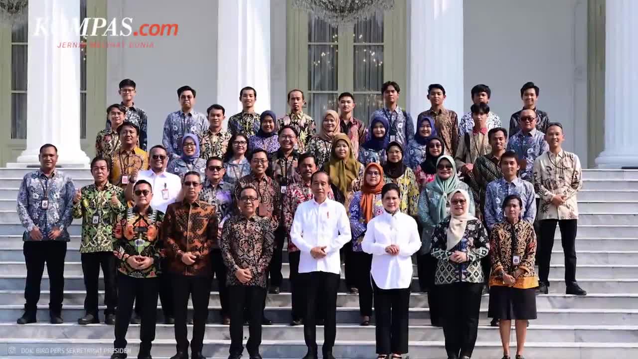 Berita Terkini Harian Jokowi Foto Bareng Pegawai Istana Terbaru Hari Ini - Kompas.com