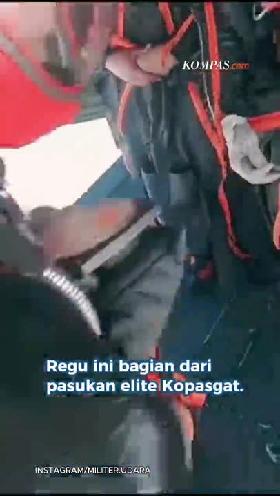 Prajurit Kopasgat "Terbang" Pakai Wingsuit, Regu Senyap untuk Operasi Khusus