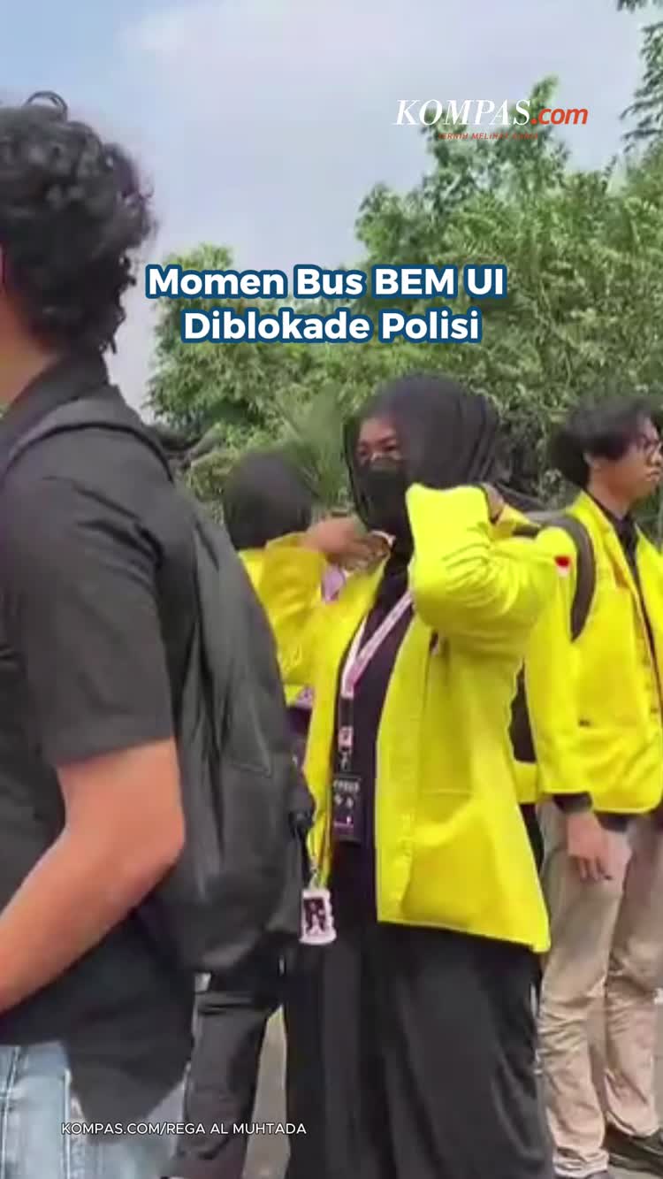 Momen Bus BEM UI Diblokade Polisi